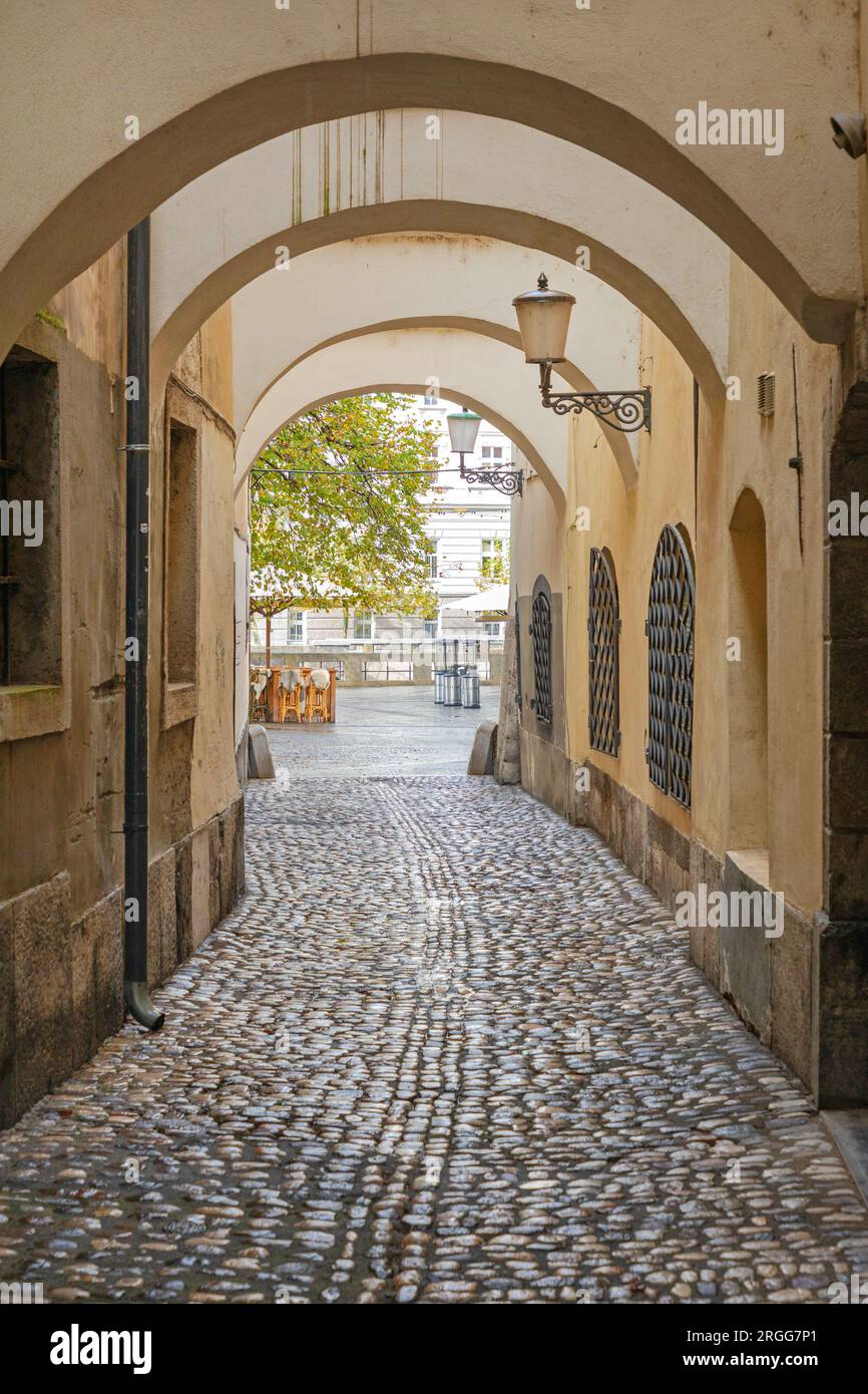Secret passage passageway hi-res stock photography and images - Alamy