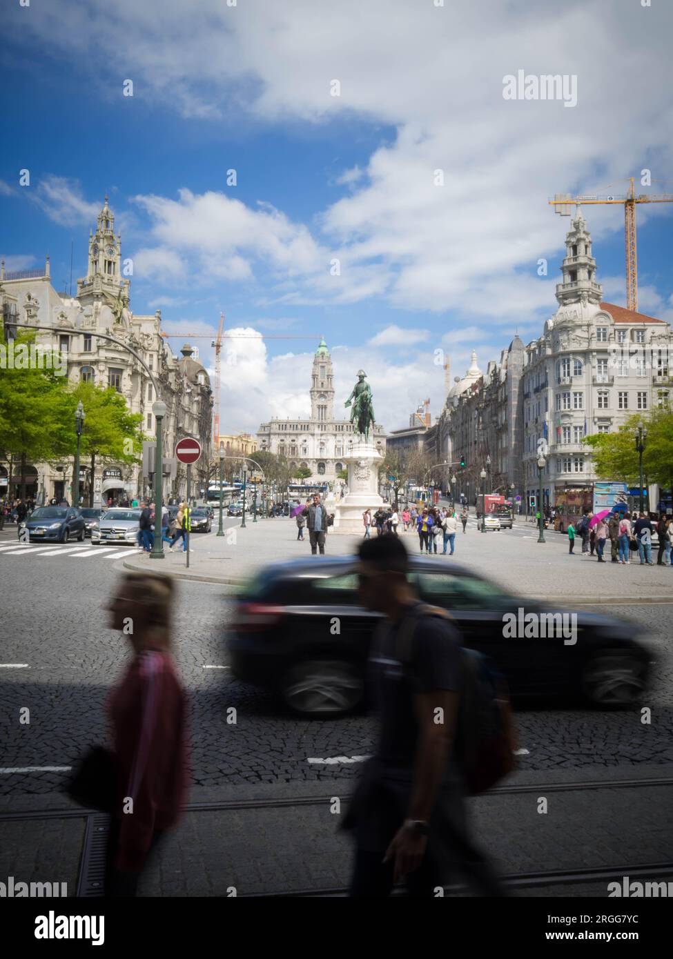 View of Liberdade Square with one of Porto's major thoroughfares ...