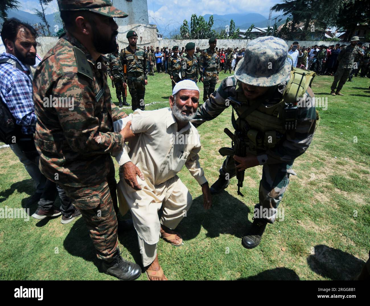 The father indian army hi-res stock photography and images - Alamy