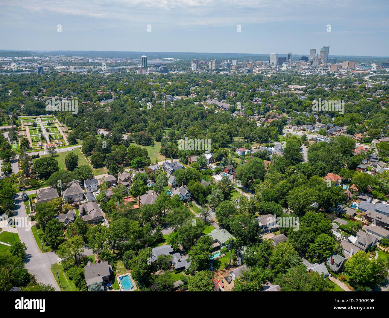 Aerial tulsa oklahoma city skyline hi-res stock photography and images ...