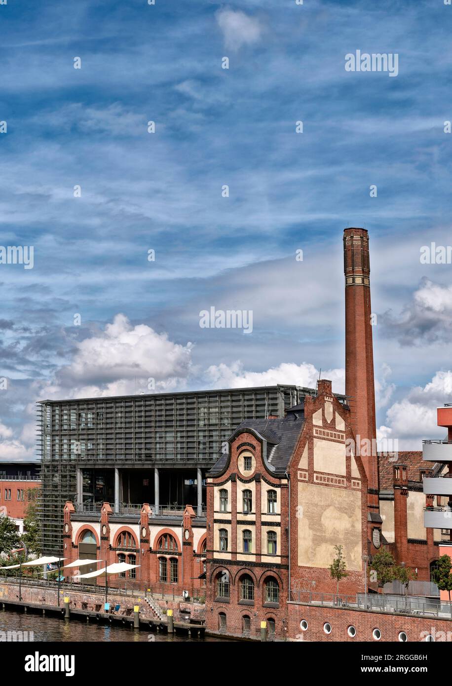 Spree river bank in Berlin with rebuilt buildings Stock Photo - Alamy