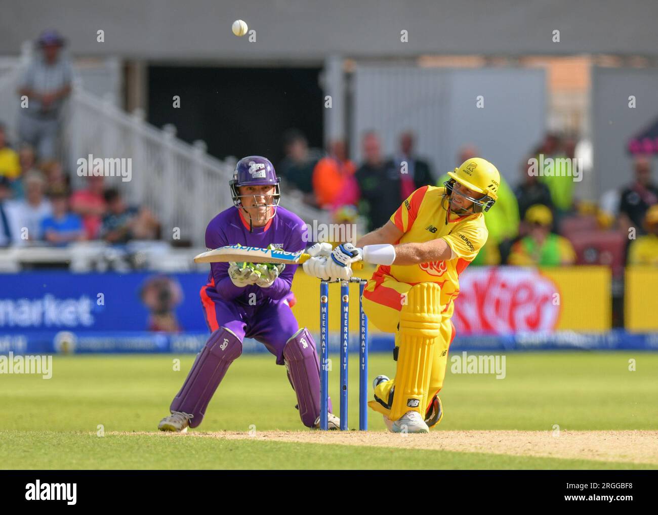 Joe root trent rockets batting hi-res stock photography and images - Alamy