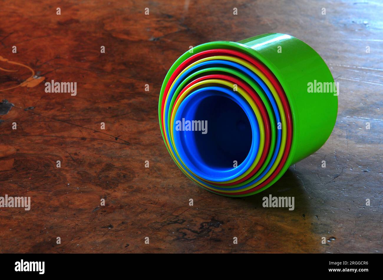 Stacking beakers hi-res stock photography and images - Alamy