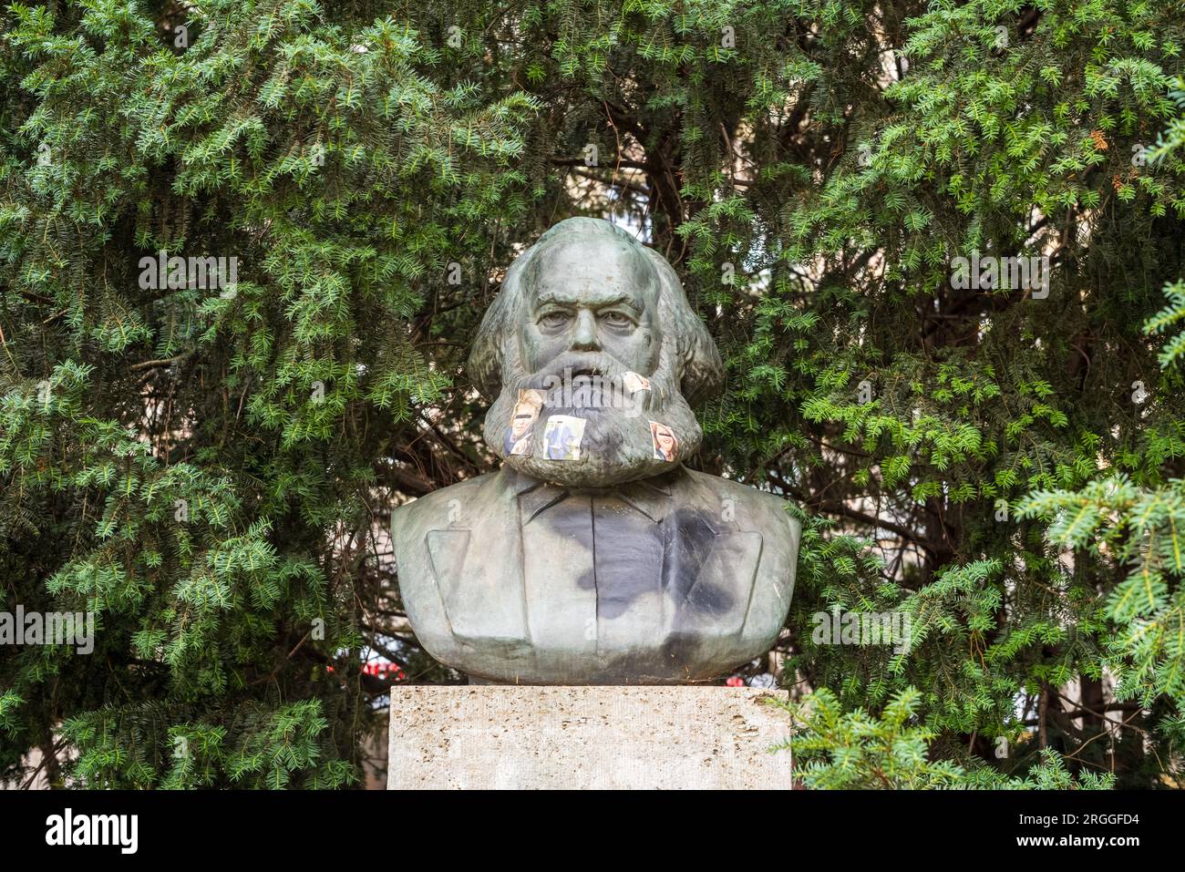 Berlin, Germany. 09th Aug, 2023. A bust by sculptor Will Lammert shows ...