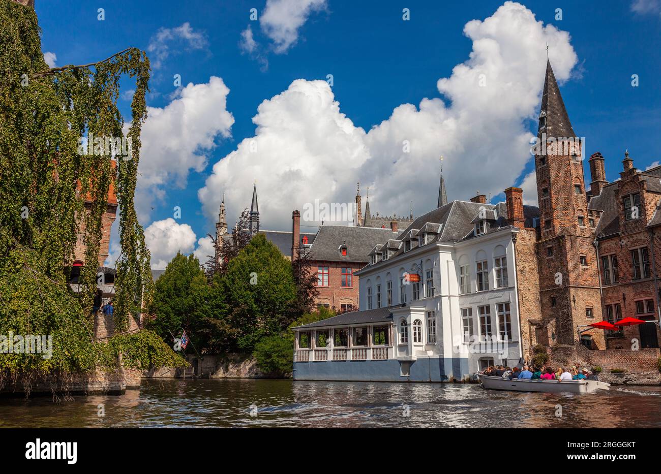 Brugge zeebrigge canal hi-res stock photography and images - Alamy