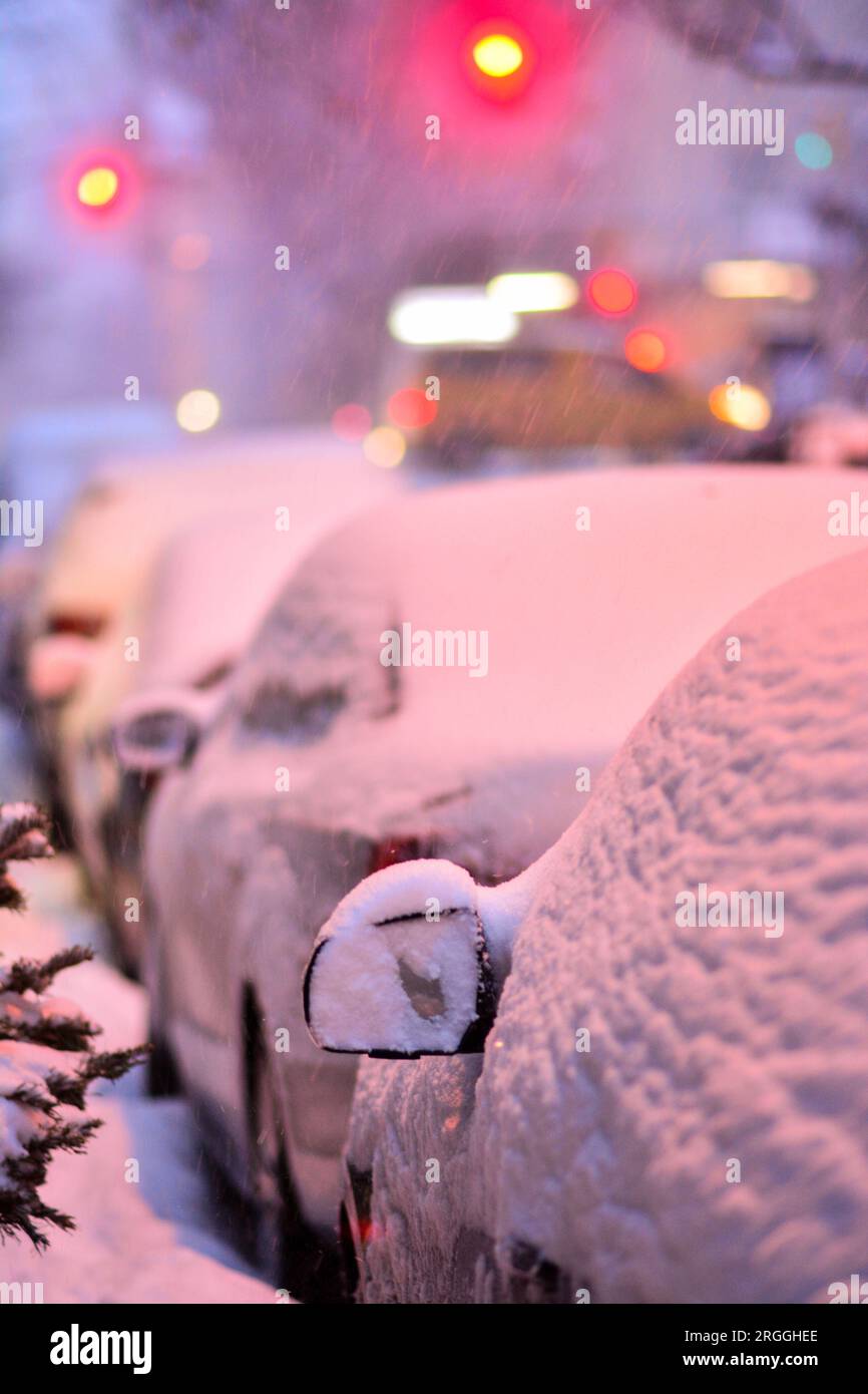 Commute in storm hi-res stock photography and images - Alamy