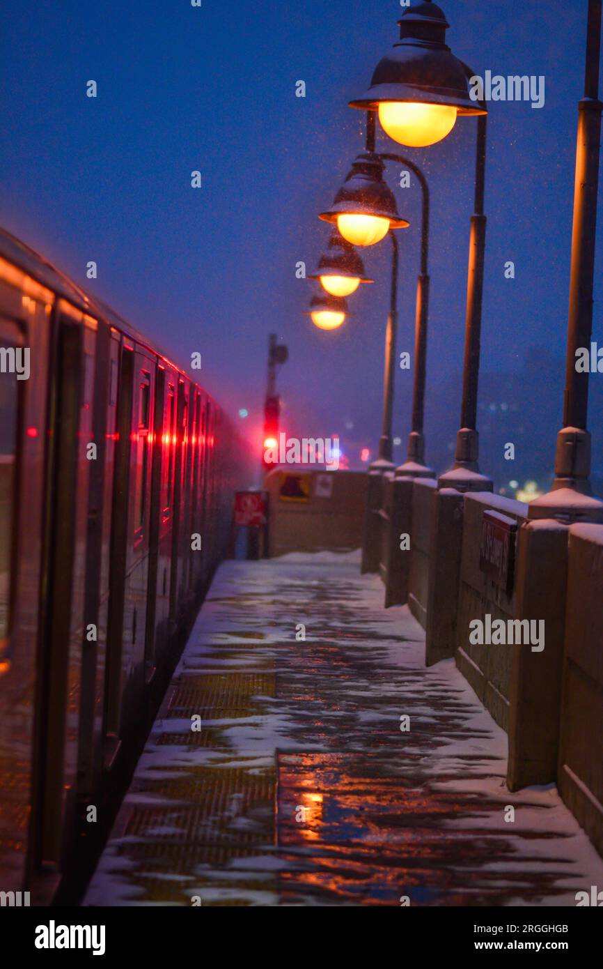 winter snow storm transportation public commute Stock Photo - Alamy