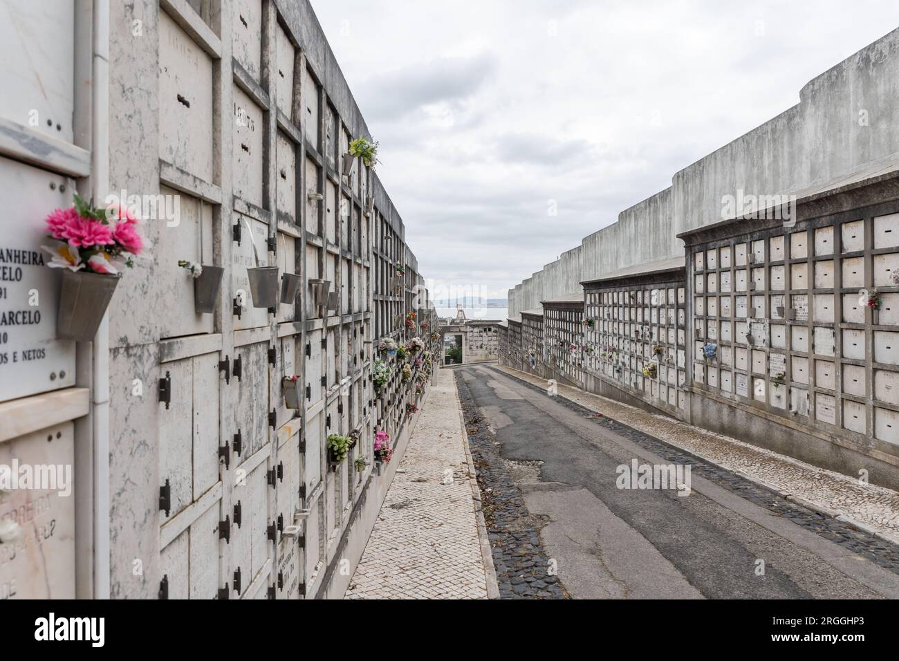 Burial at sea ww2 hi-res stock photography and images - Alamy