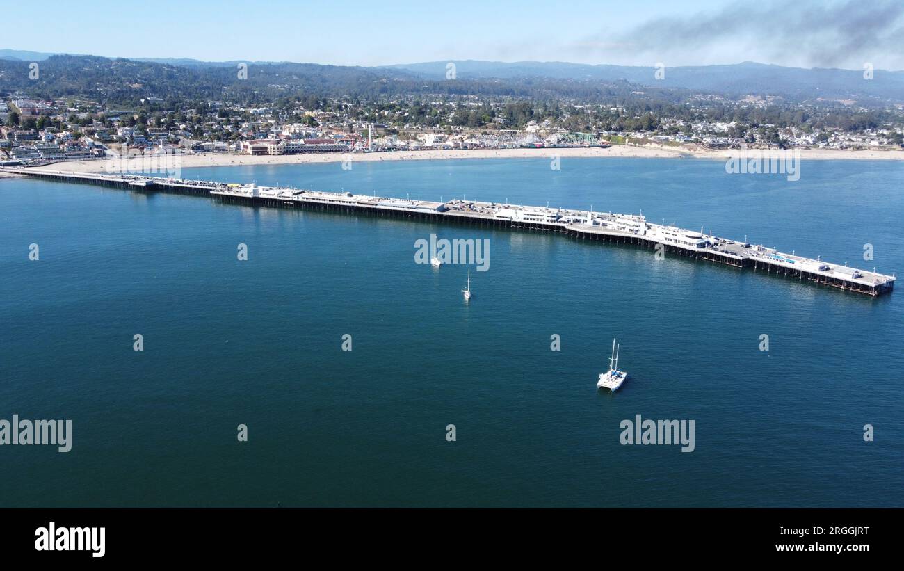 Longest wooden warf hi-res stock photography and images - Alamy
