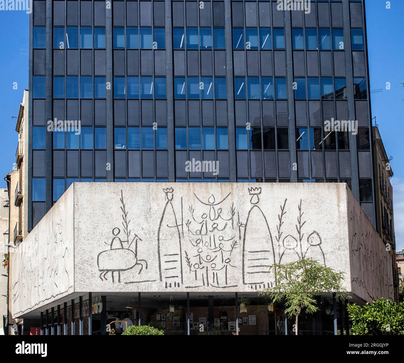 Memorial of picasso hi-res stock photography and images - Alamy