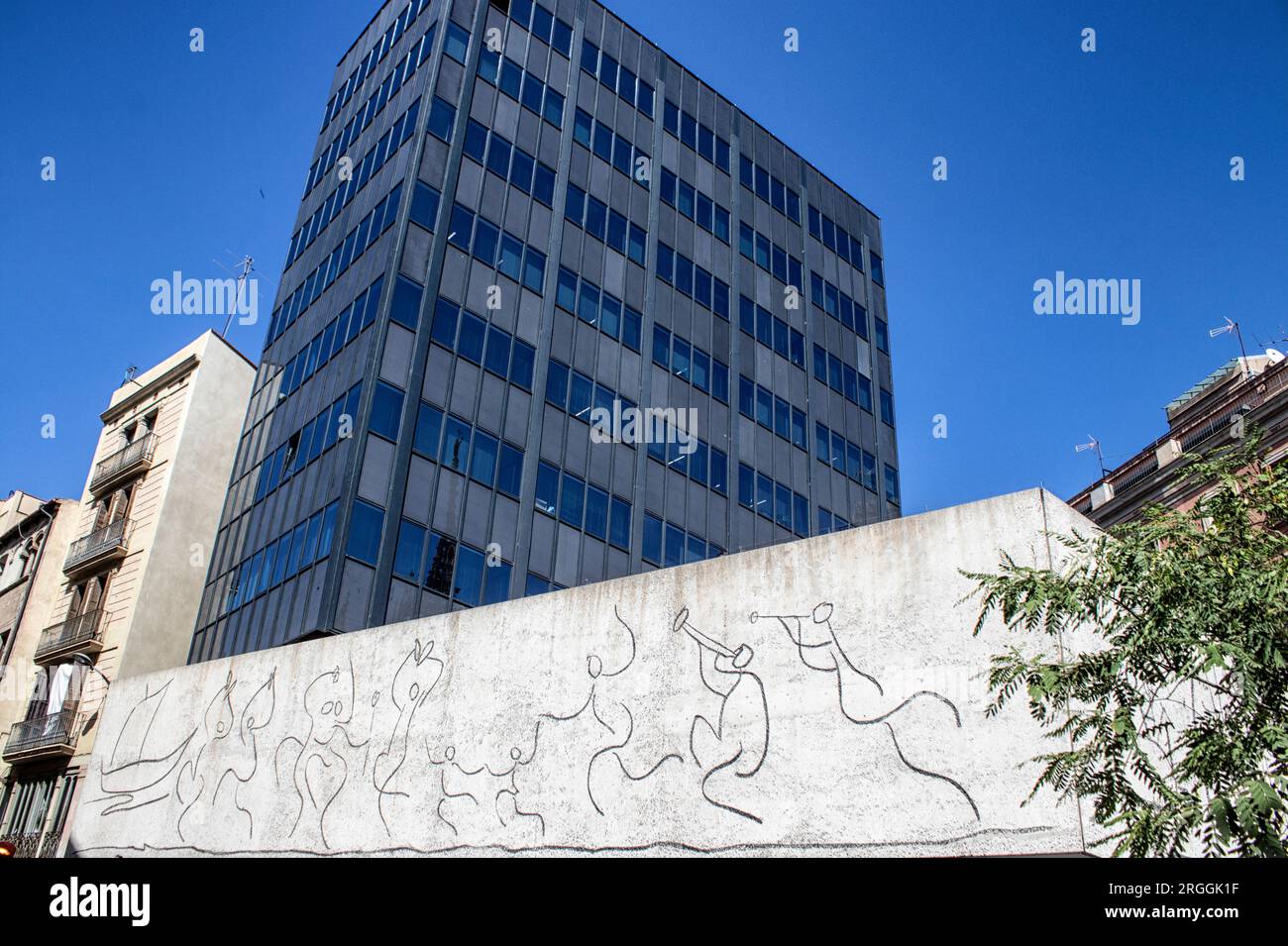 One of the few memorials to the great artist Picasso. Barcelona, Spain ...
