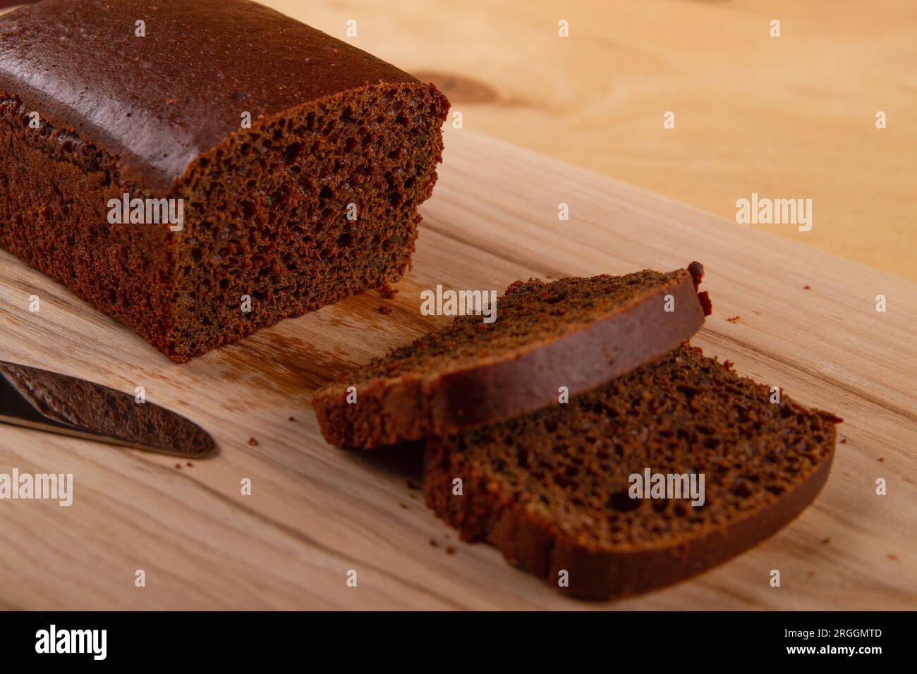 Dark bread hi-res stock photography and images - Alamy