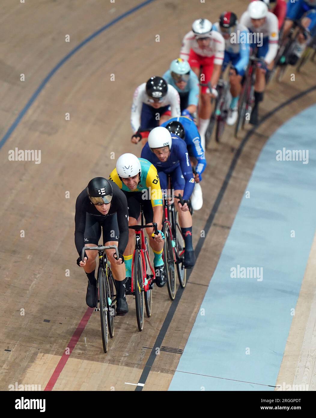 New Zealand’s Aaron Gate (front of field) competes in the Men’s Elite ...