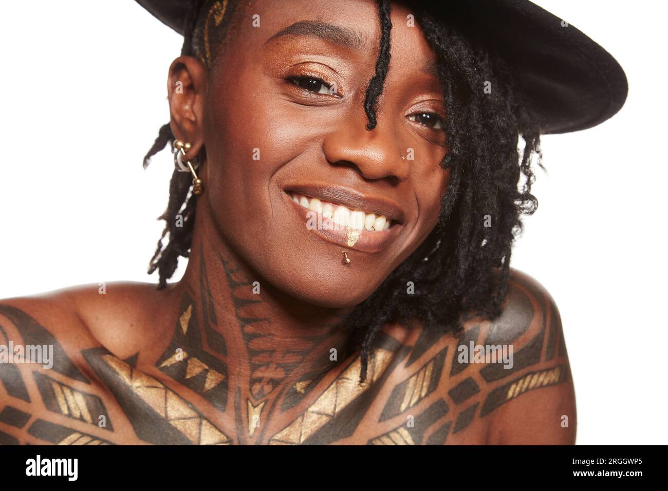 Young woman tattoos dreadlocks hi-res stock photography and images - Alamy