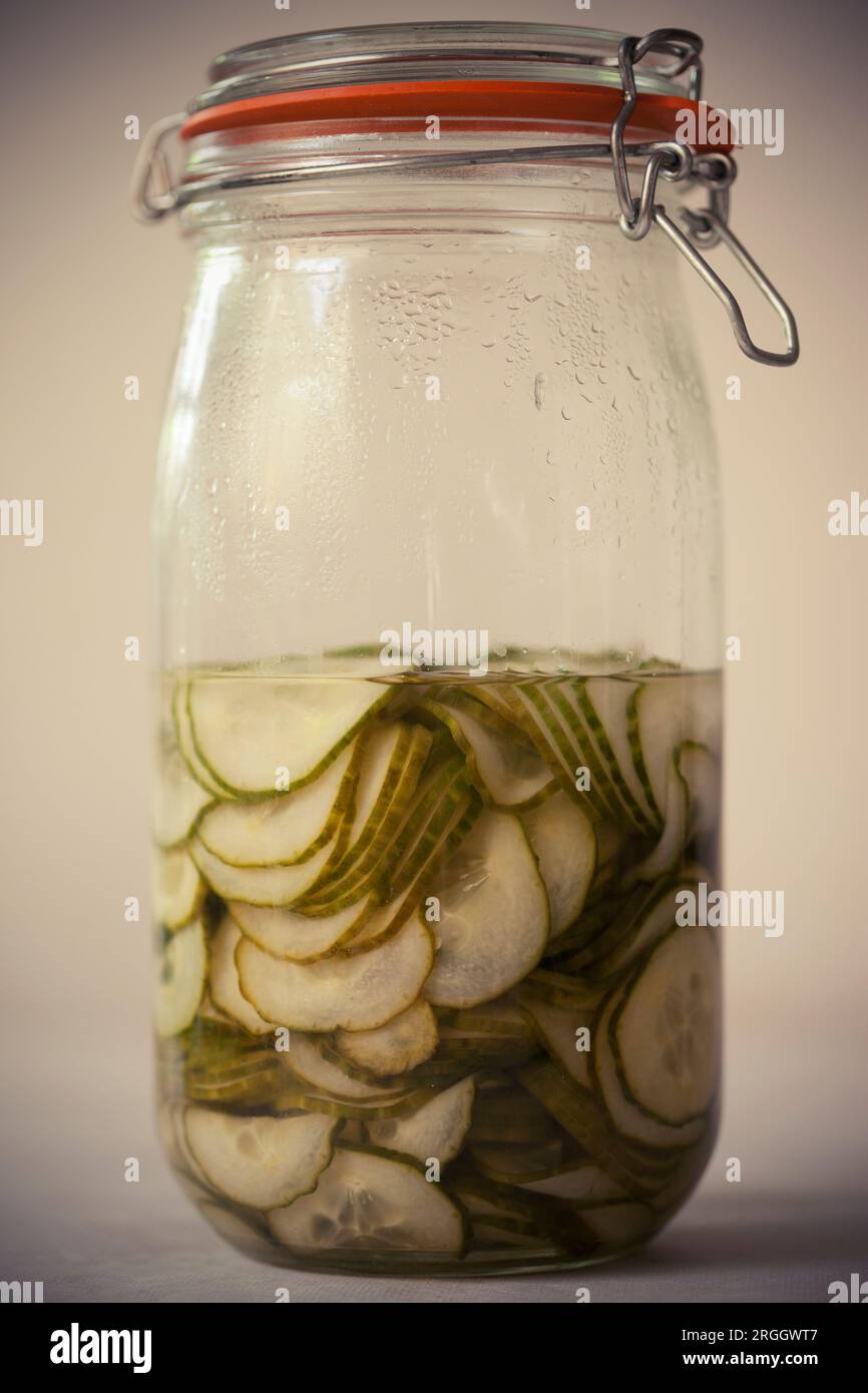 Sliced pickles hi-res stock photography and images - Alamy