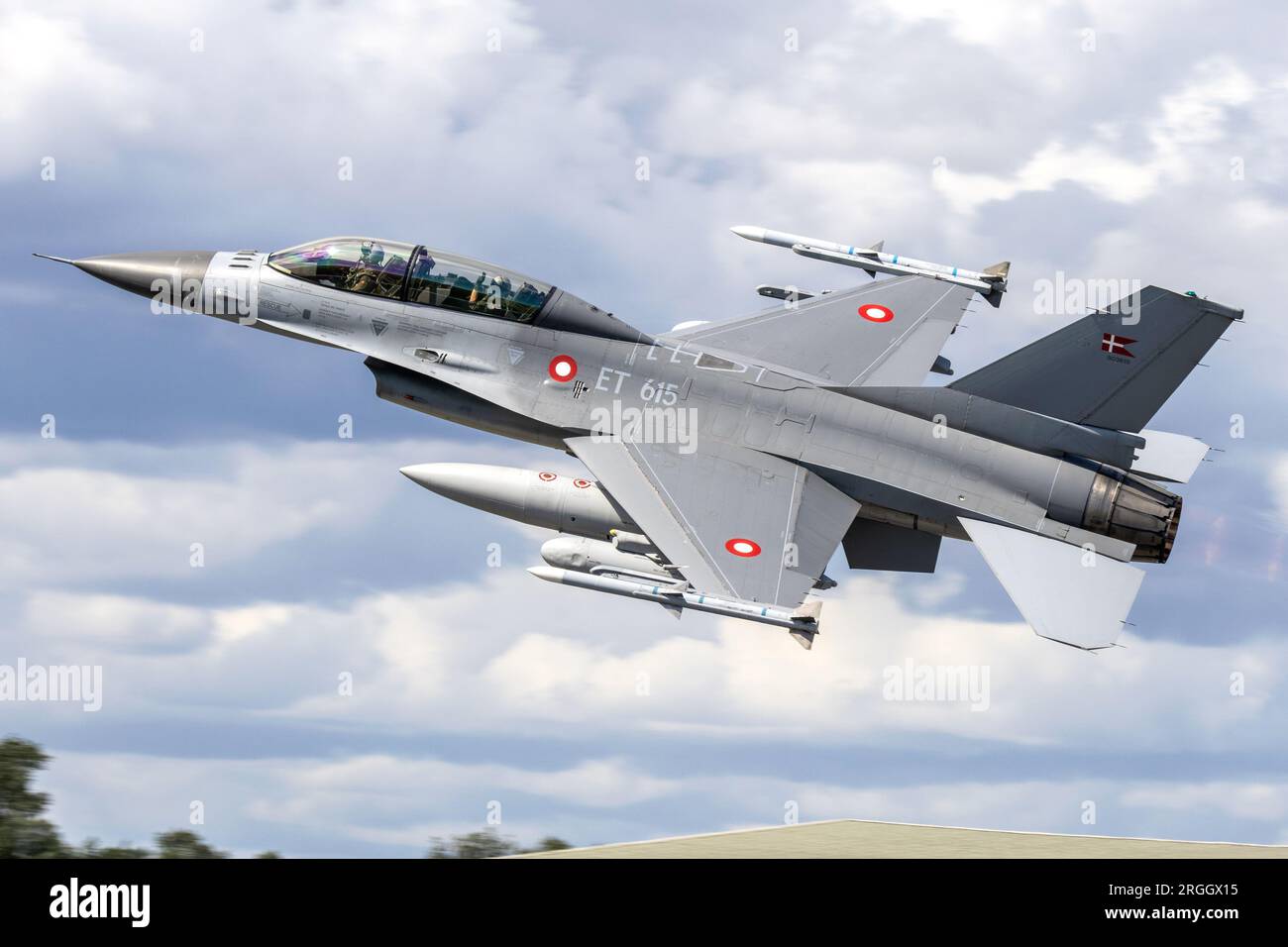 F 16bm fighting falcon hi-res stock photography and images - Alamy