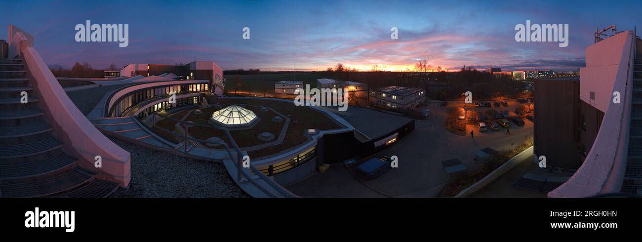 Campus sunset hi-res stock photography and images - Alamy