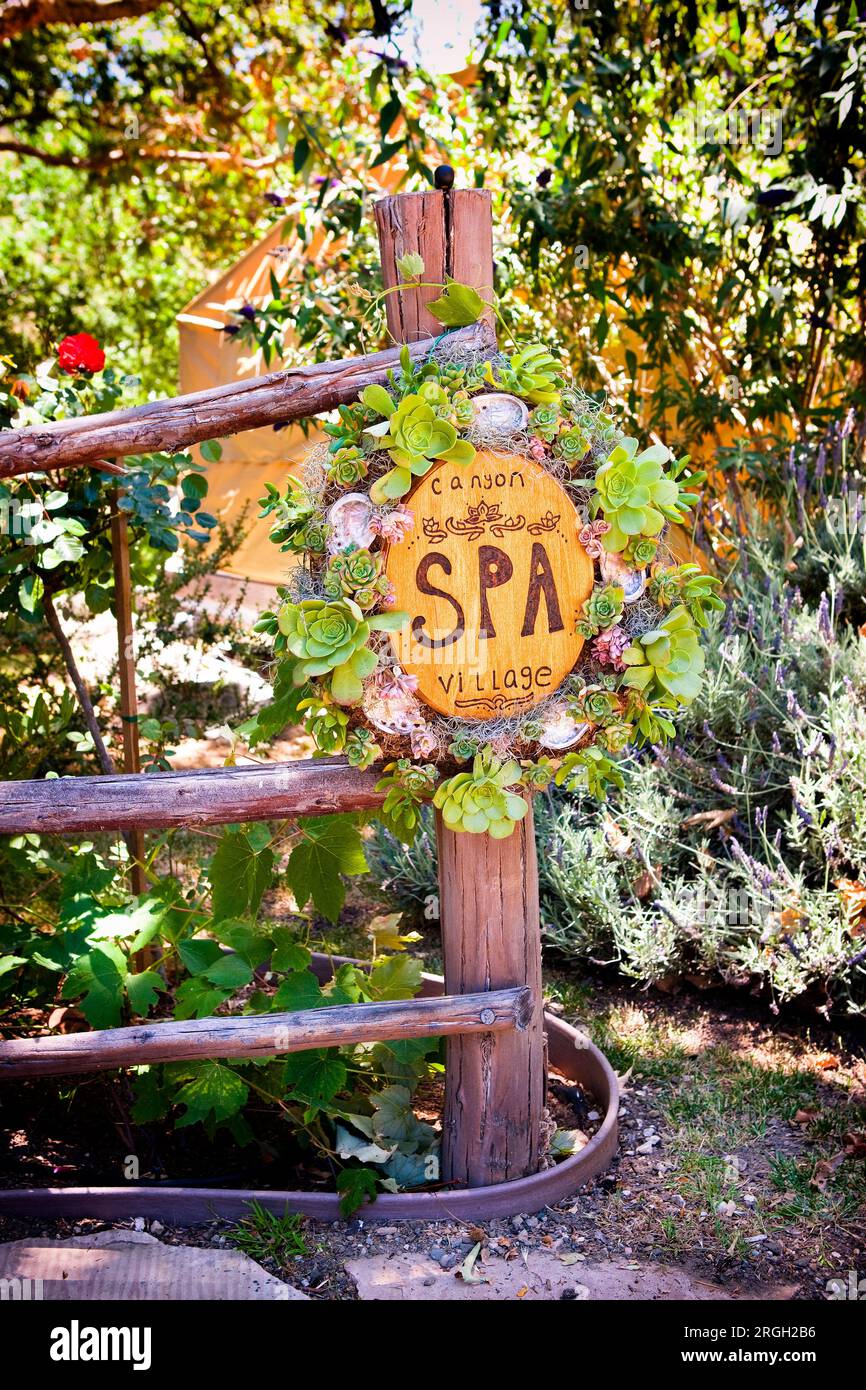 Spa sign hi-res stock photography and images - Alamy