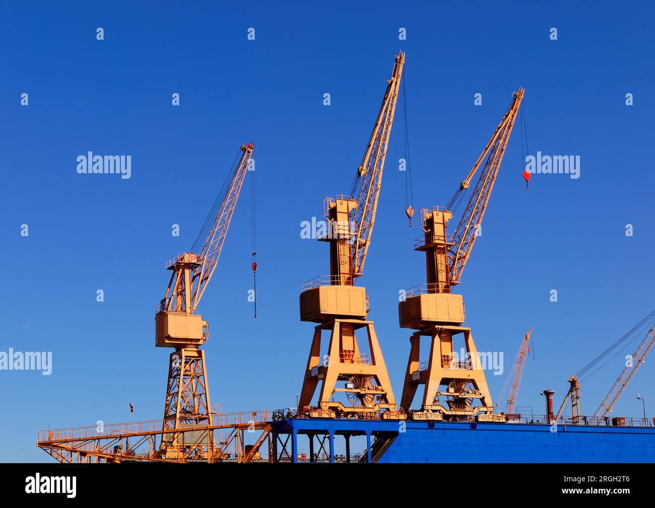Bremerhaven shipyard industry hi-res stock photography and images - Alamy