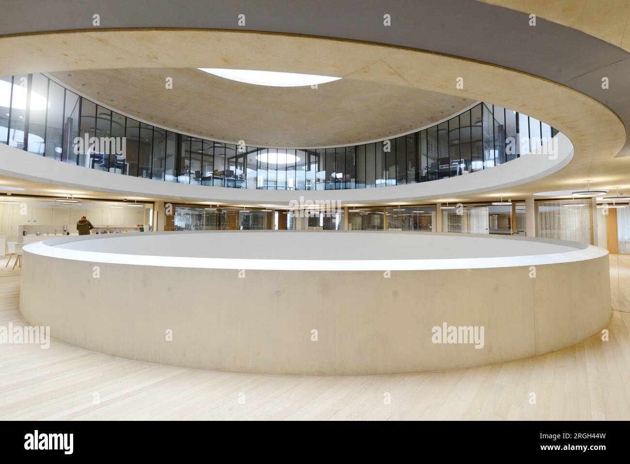 Circular skylight hi-res stock photography and images - Alamy
