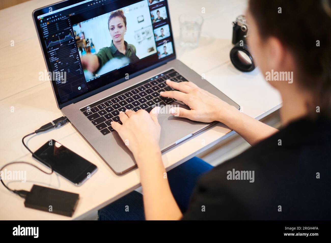Woman editing photograph on laptop Stock Photo - Alamy Woman editing photograph on laptop Stock Photo - Alamy