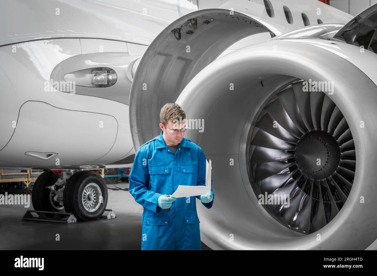Look inside engine hi-res stock photography and images - Alamy