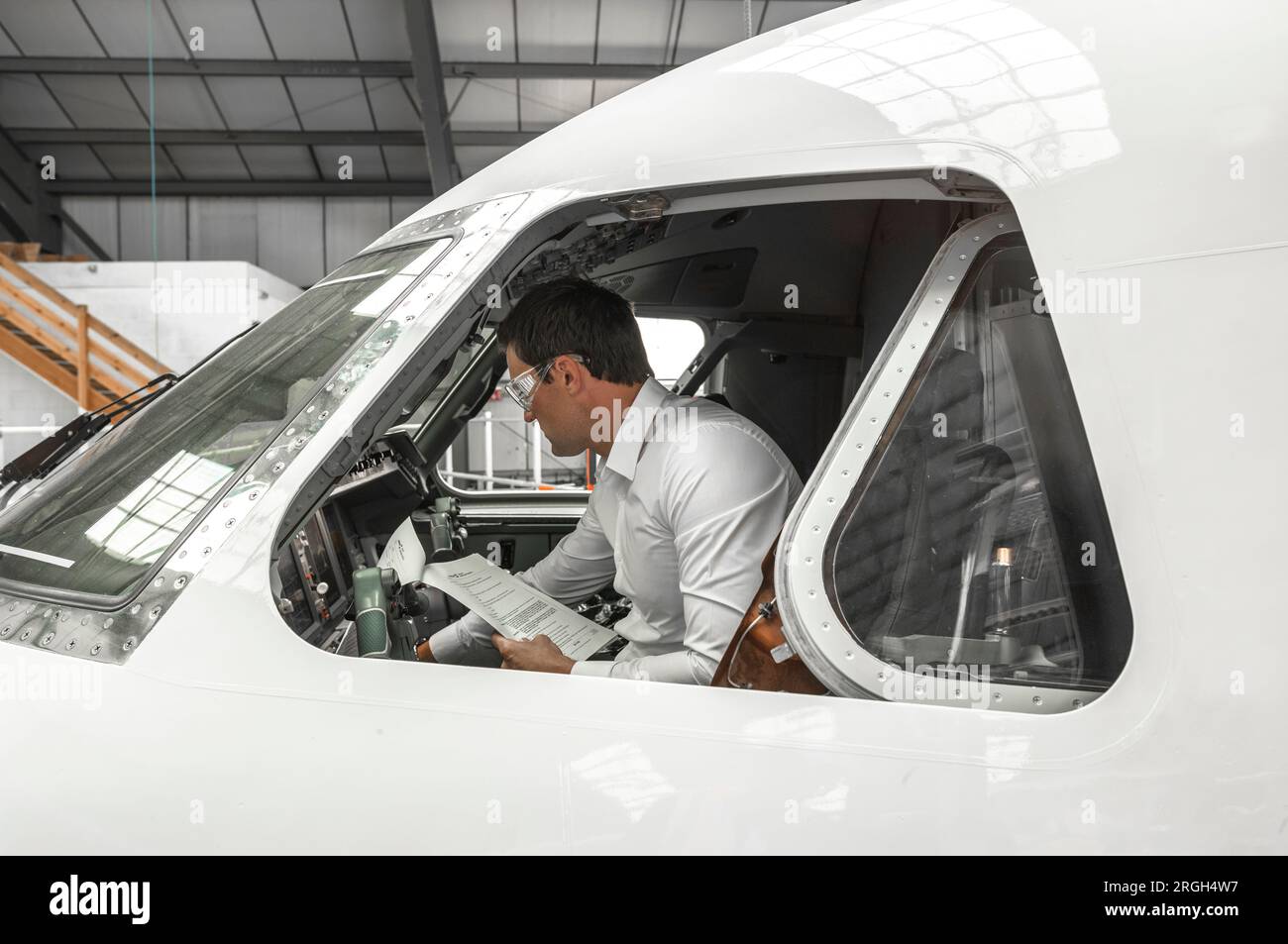 Cockpit panels hi-res stock photography and images - Alamy