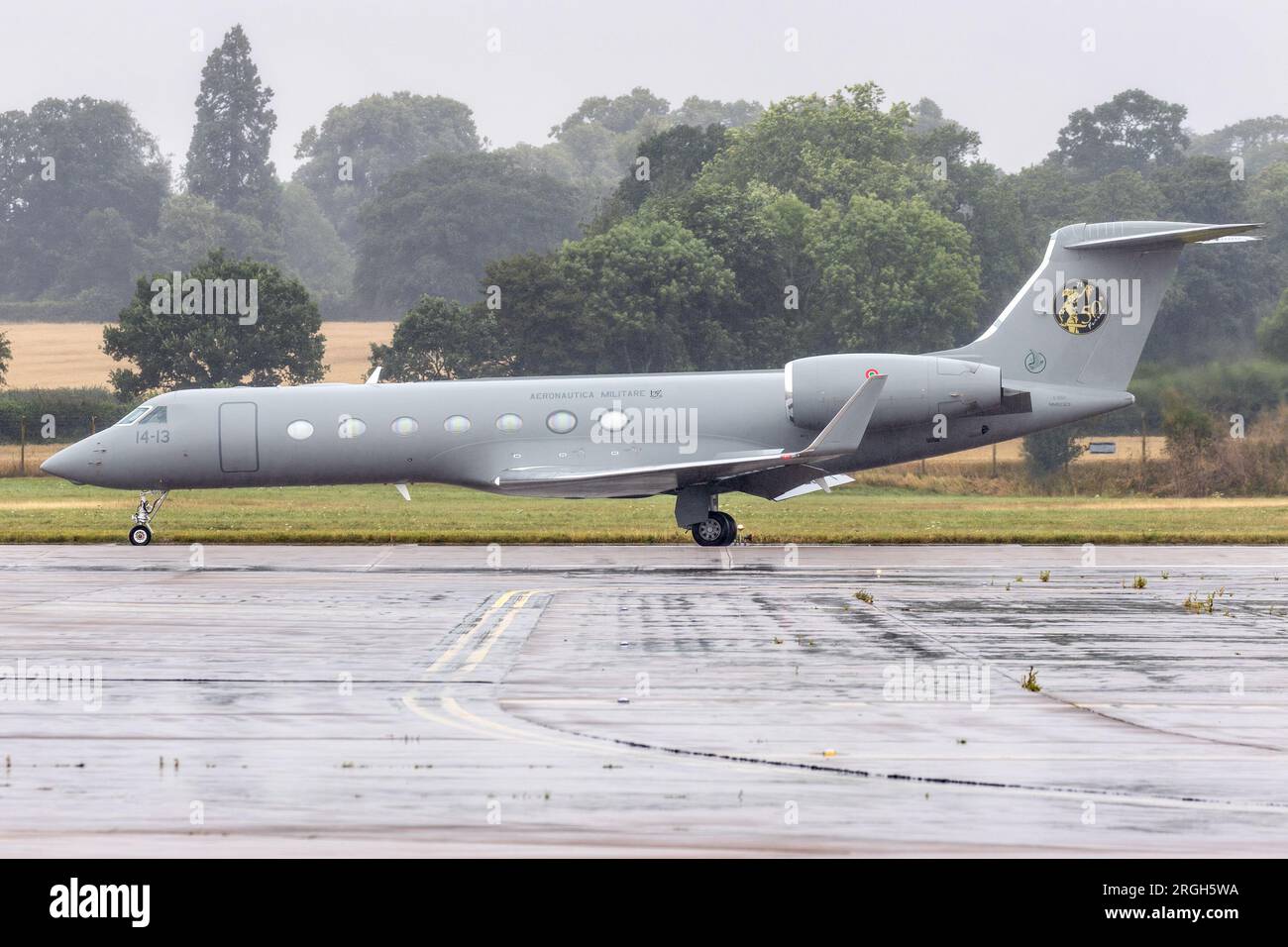 Gulfstream 550 hi-res stock photography and images - Alamy