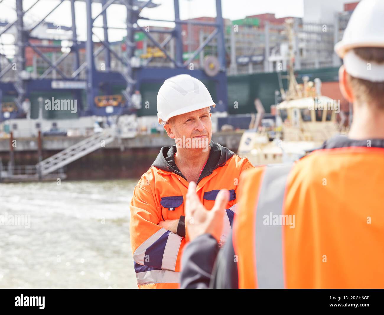 Port of felixstowe workers hi-res stock photography and images - Alamy