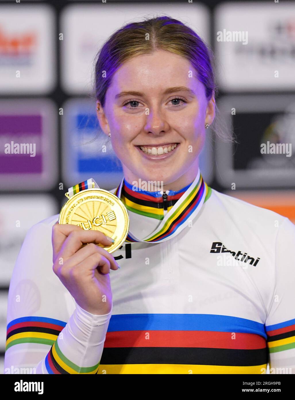 Great Britain’s Emma Finucane with her gold medal for the Women Elite ...