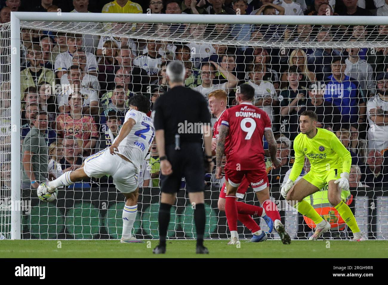 Pascal Struijk #21 of Leeds United shoots at goal and scores to make it ...