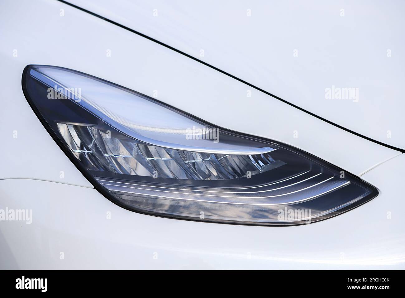 Luxury car led headlights front hi-res stock photography and images - Alamy
