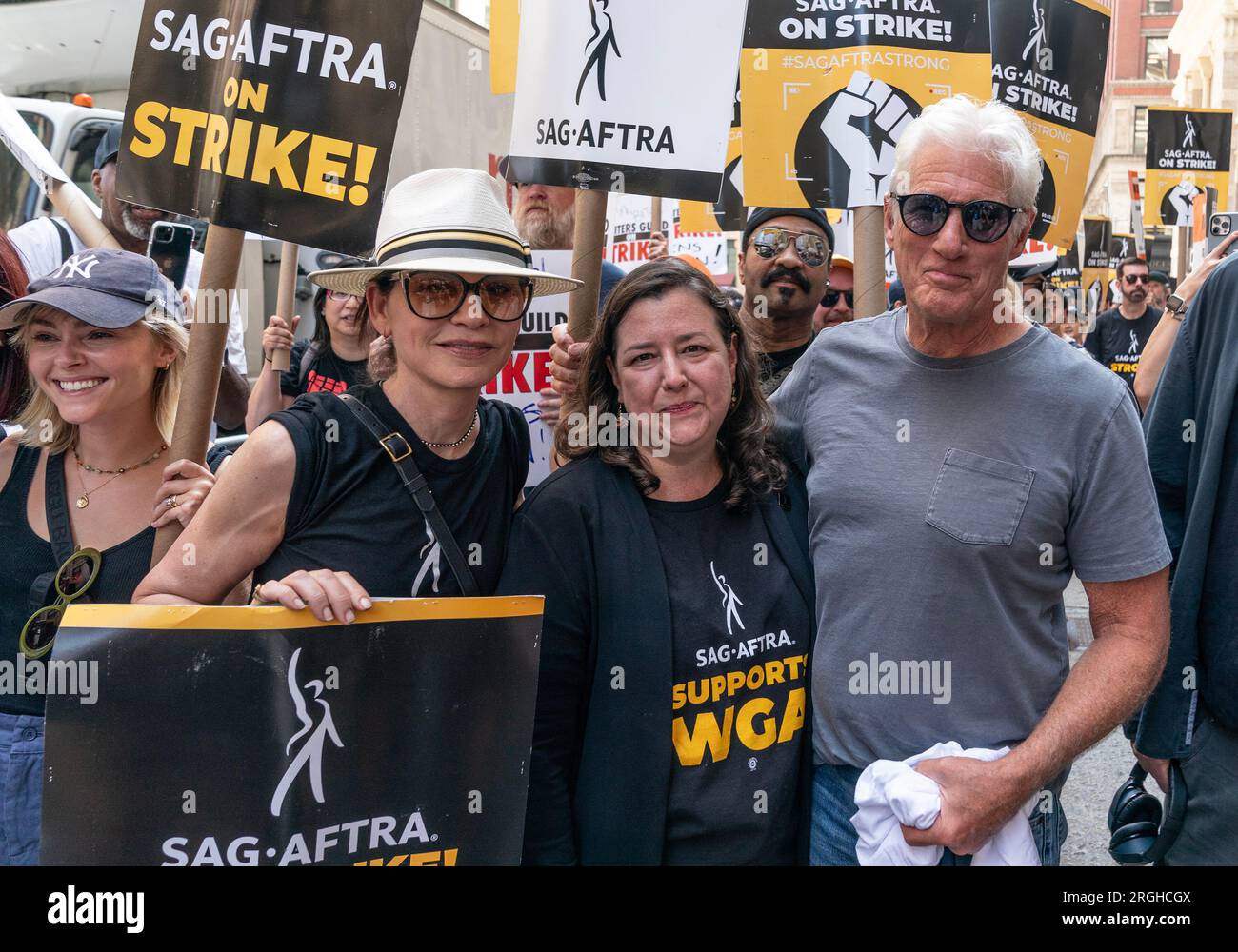 New York, USA. 09th Aug, 2023. AnnaSophia Robb, Julianna Margulies ...