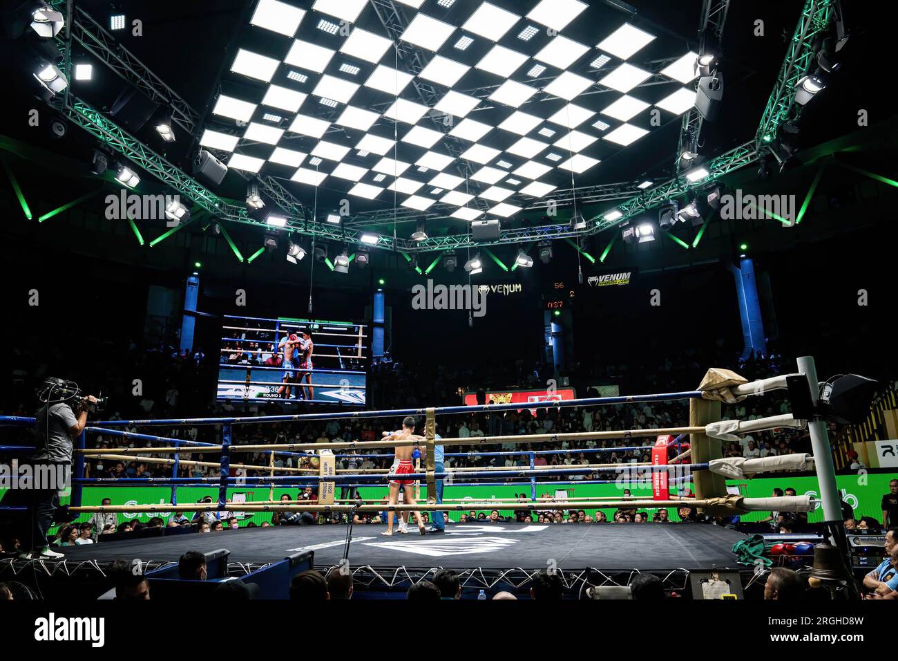 Bangkok, Thailand. 09th Aug, 2023. Fighters take their position in the ...