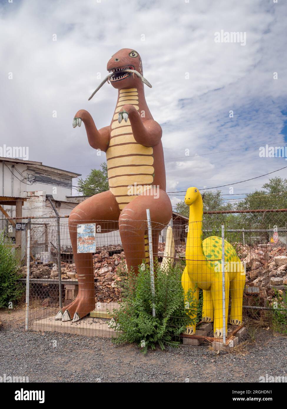 The famous Rainbow Rock Shop, closed but not abandoned, in Holbrook, AZ ...