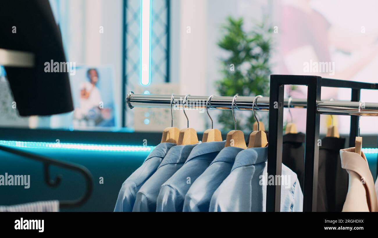 Empty retail store filled racks hi-res stock photography and images - Alamy