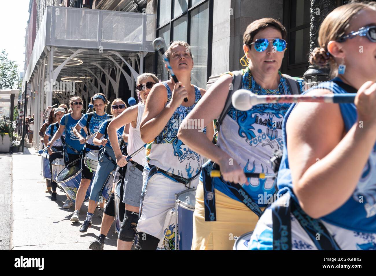 Fogo azul hi-res stock photography and images - Alamy