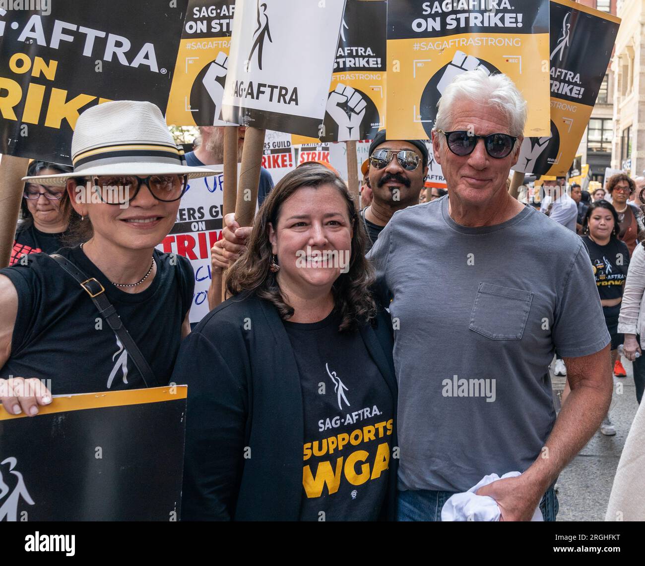 Julianna Margulies, Rebecca Damon, Richard Gere attend WGA picket on ...