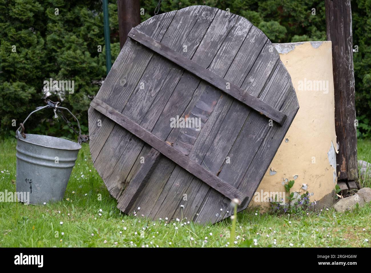 Covering well hi-res stock photography and images - Alamy