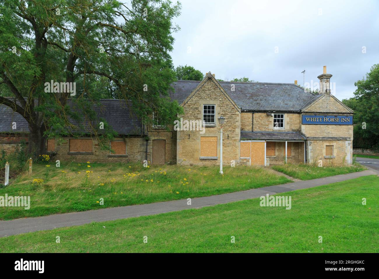 Bordered up closed hi-res stock photography and images - Alamy