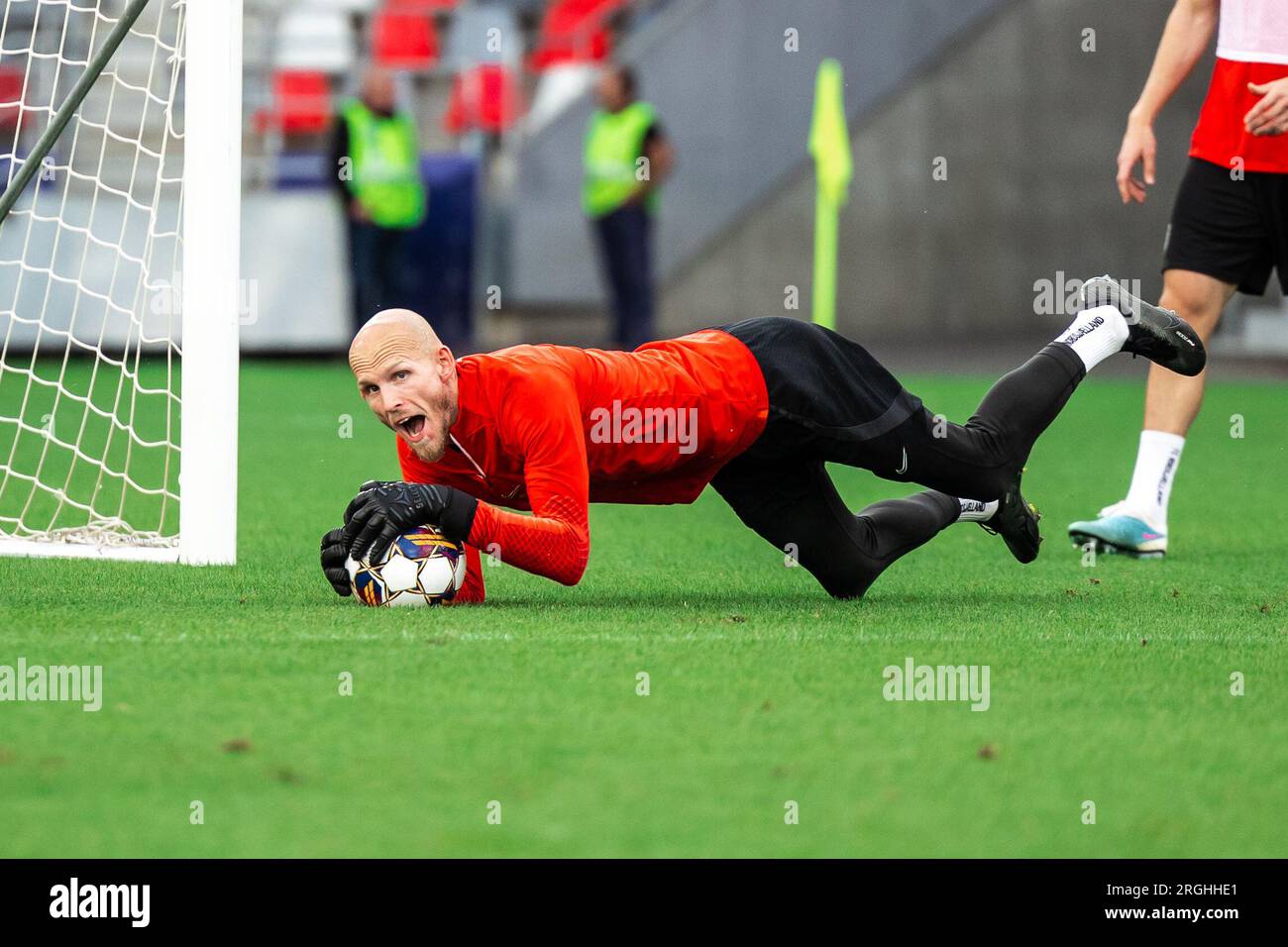 Romania goalkeeper hi-res stock photography and images - Alamy