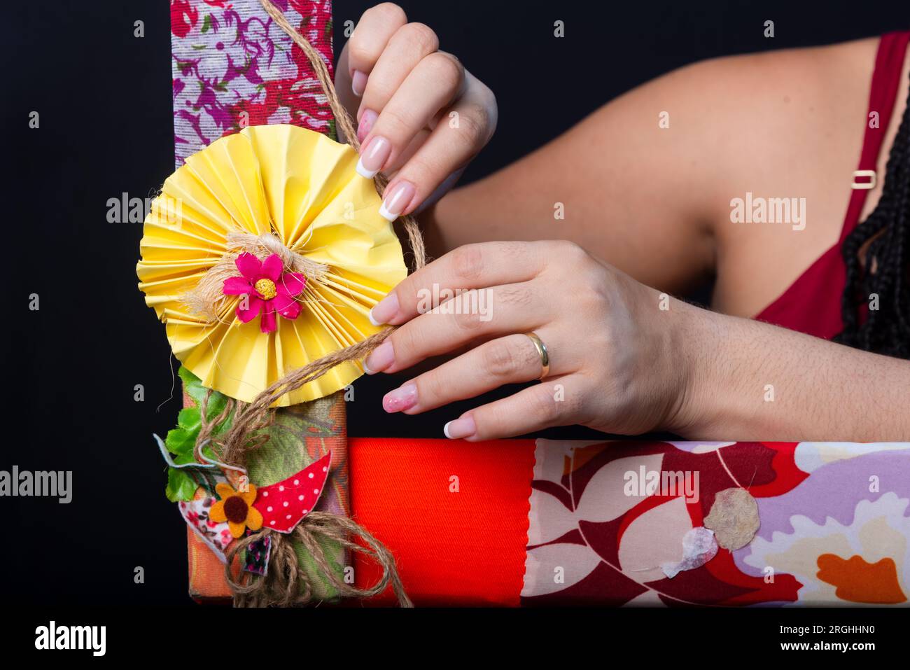 Womans hands frame hi-res stock photography and images - Alamy