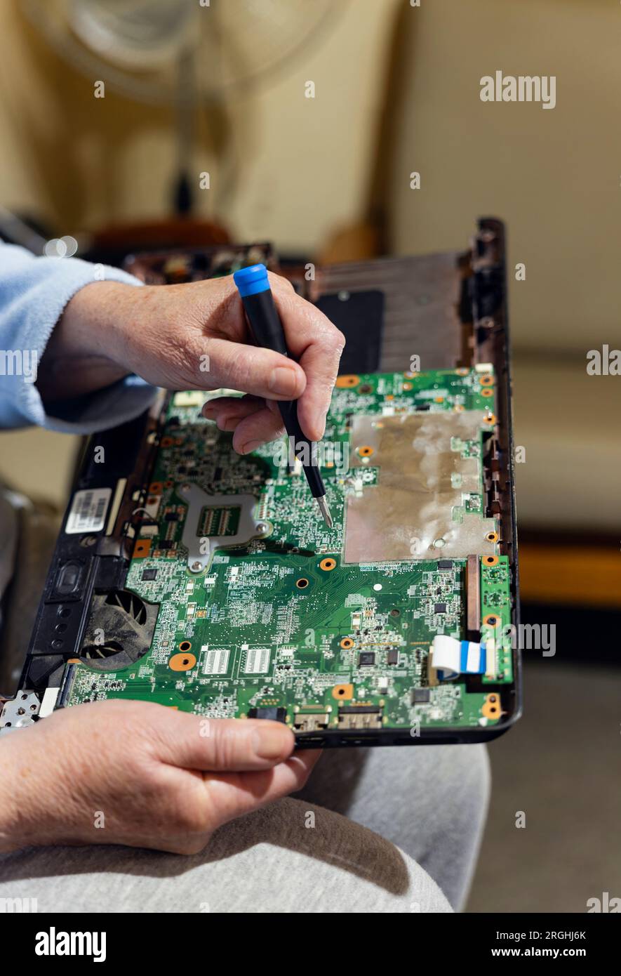 Light fixing hi-res stock photography and images - Alamy