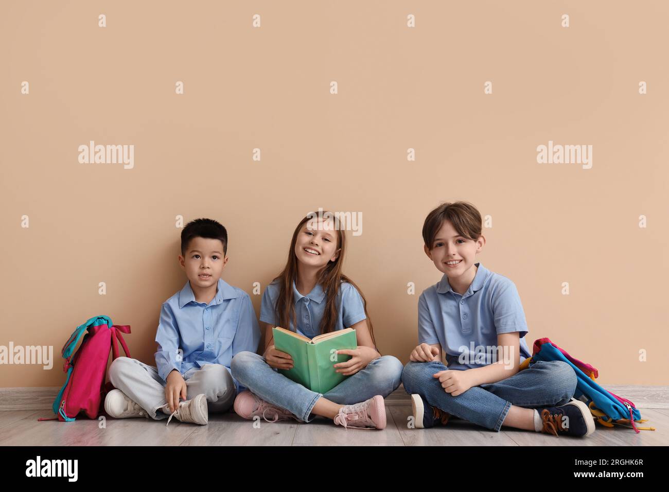 Grade 1 student reading classroom hi-res stock photography and images ...