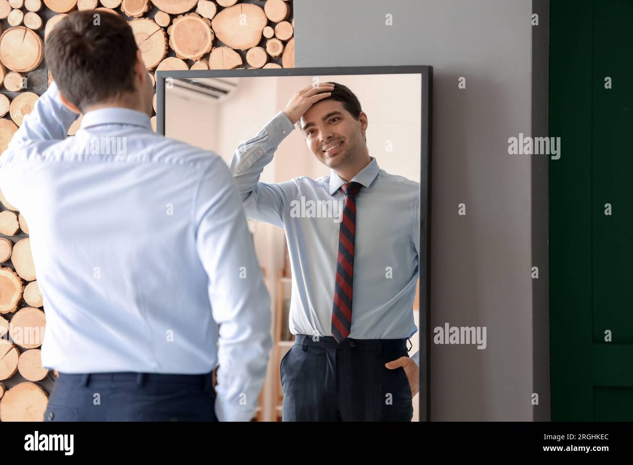 Mirror reflective portrait corporate hi-res stock photography and ...