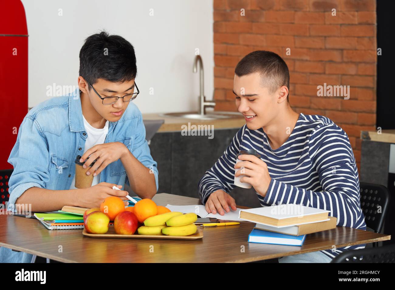 College students dorm room male hi-res stock photography and images - Alamy