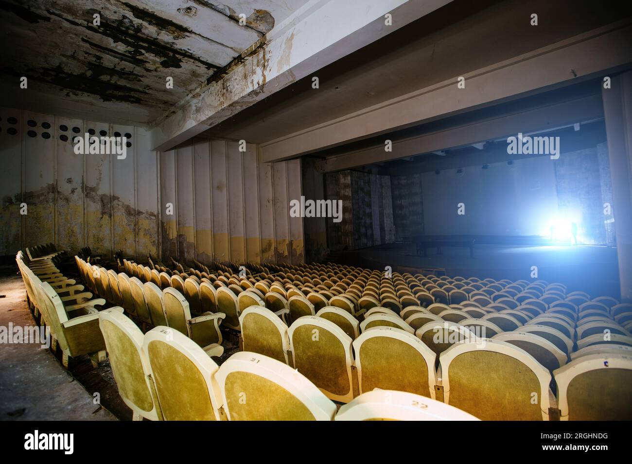 Abandoned movie theatre interior hi-res stock photography and images ...