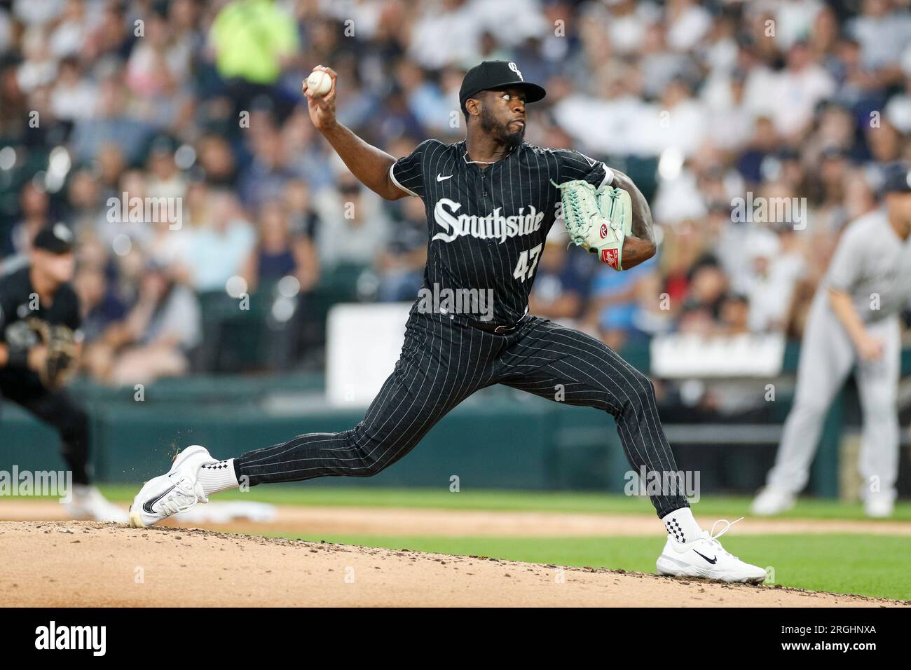 Chicago White Sox starting pitcher Touki Toussaint (47) throws to the ...