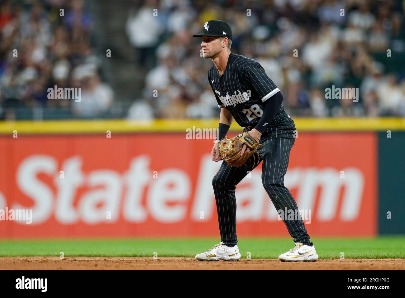 Chicago White Sox second baseman Zach Remillard (28) in a defensive ...