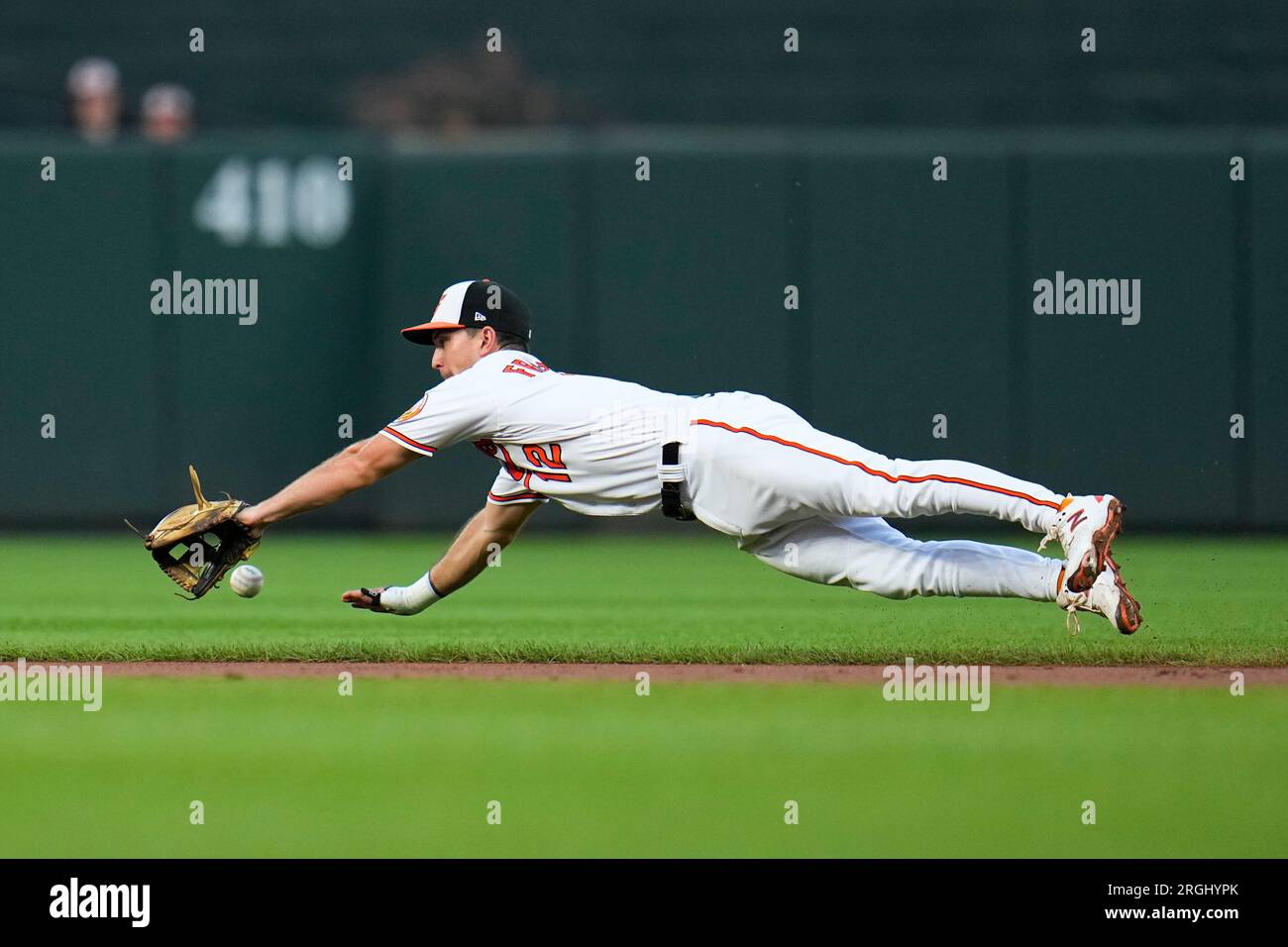 Baltimore Orioles second baseman Adam Frazier dives but is unable to ...